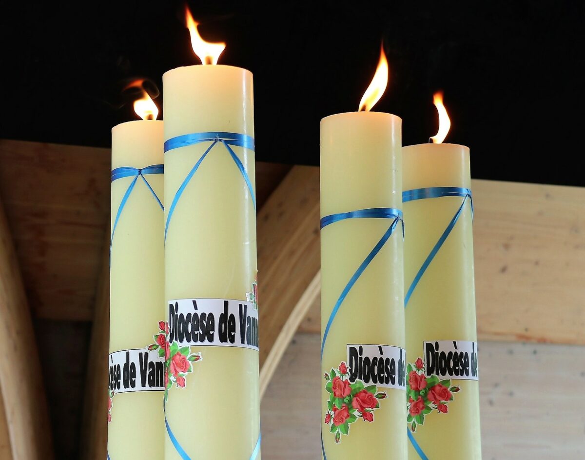 Les trois gestes de Lourdes - Chemin vers Lourdes